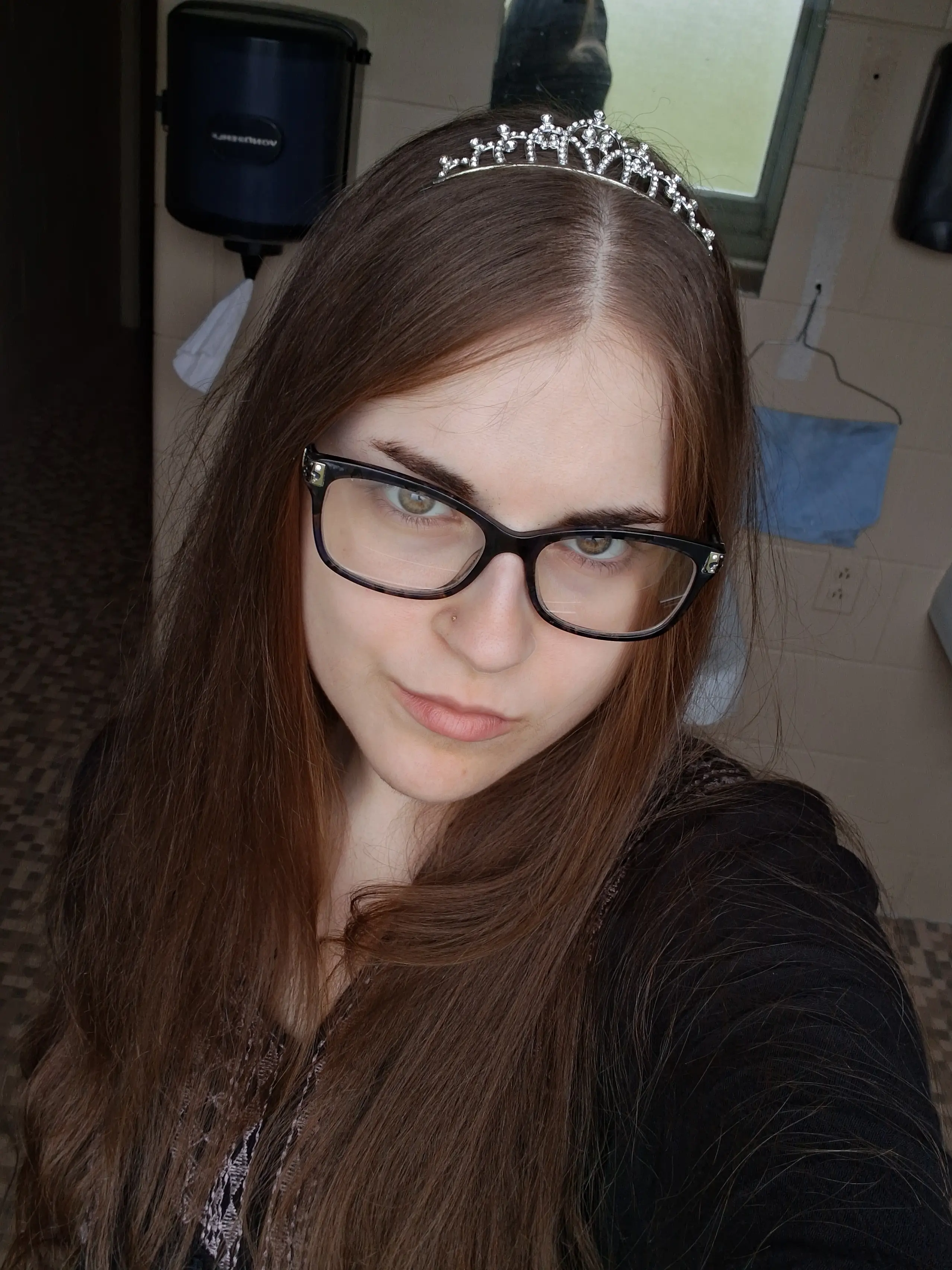 Chloe Ting Community - I'm way to happy about getting a tiara