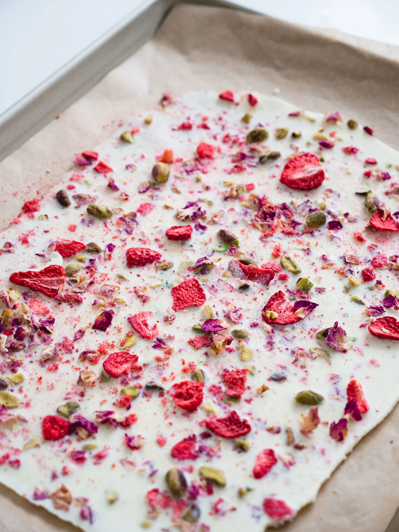 White Chocolate Bark - Sugar Free - Chloe Ting Recipes