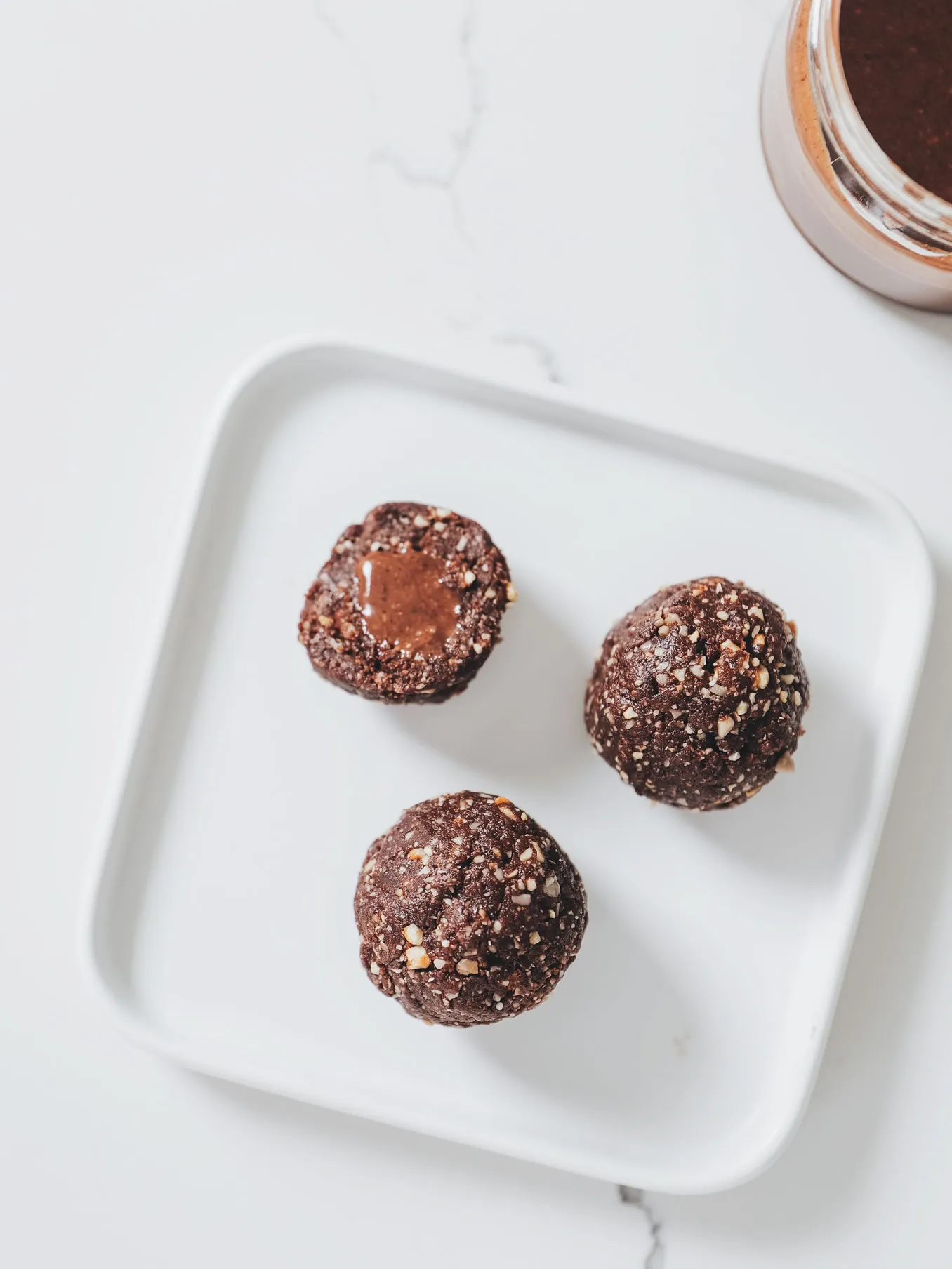 4-Ingredient Healthy Ferrero Balls - Chloe Ting Recipes