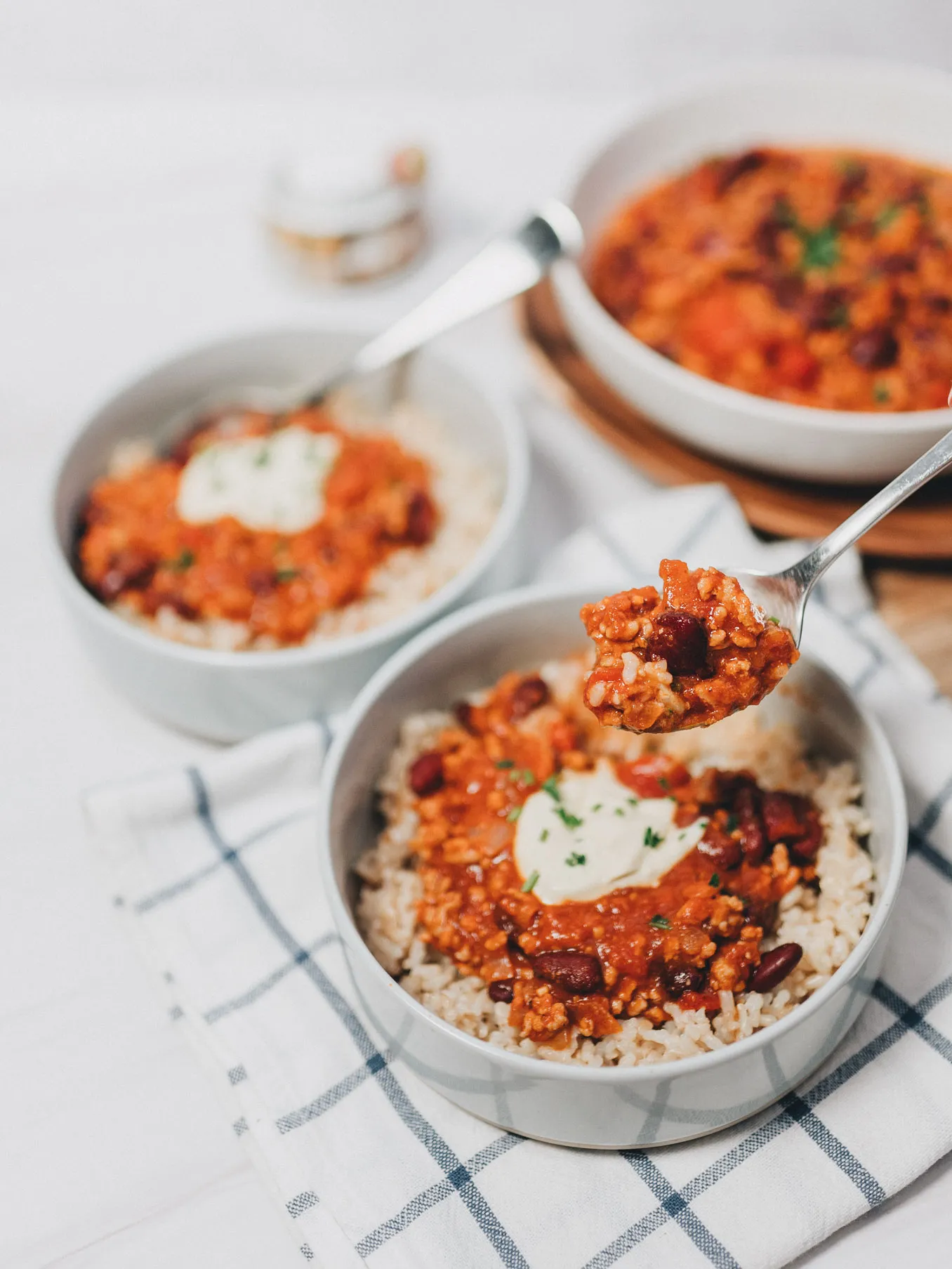 Healthy Chili Con Carne - Chloe Ting Recipes