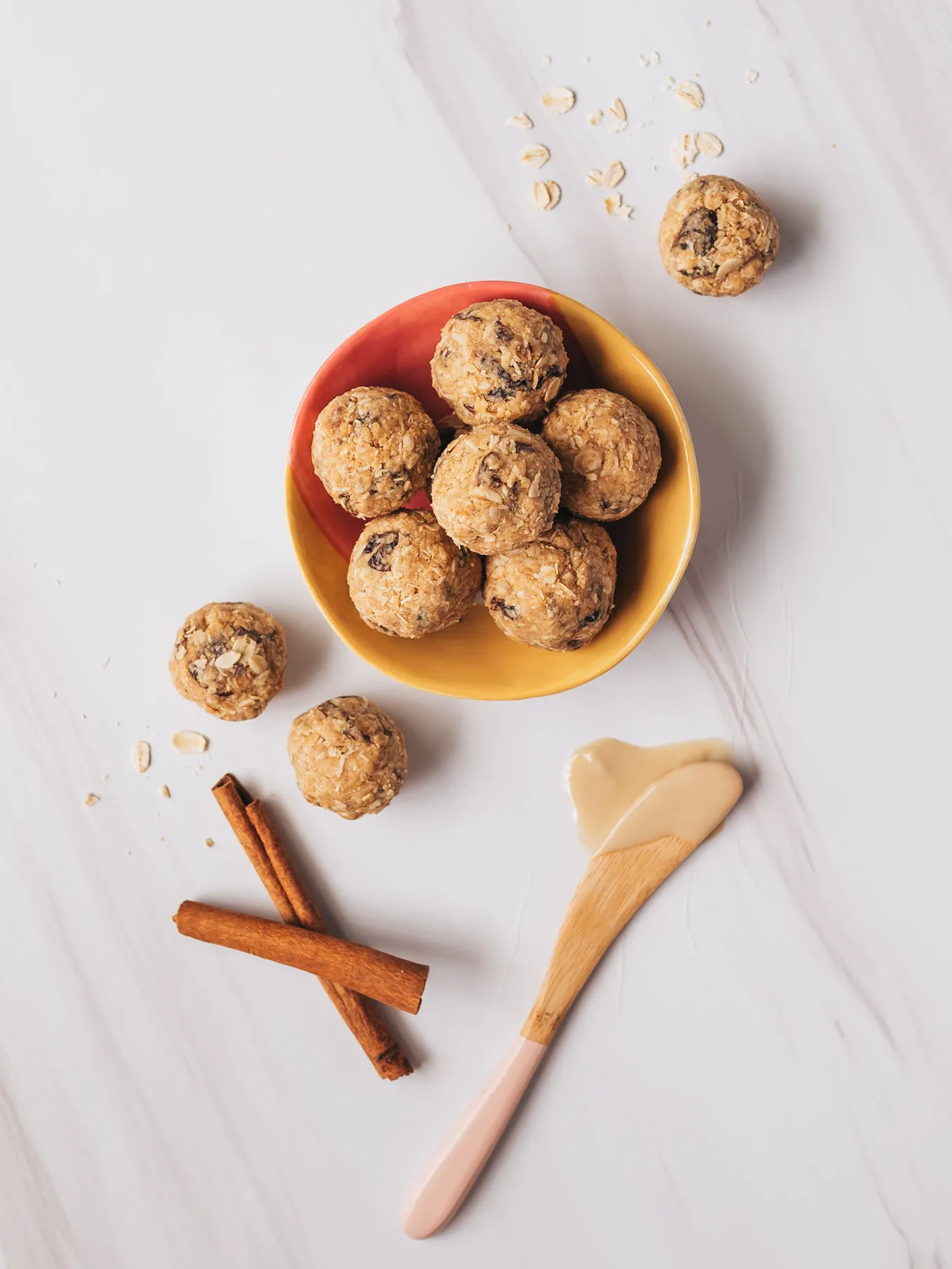 Cinnamon Raisin Protein Balls - Chloe Ting Recipes