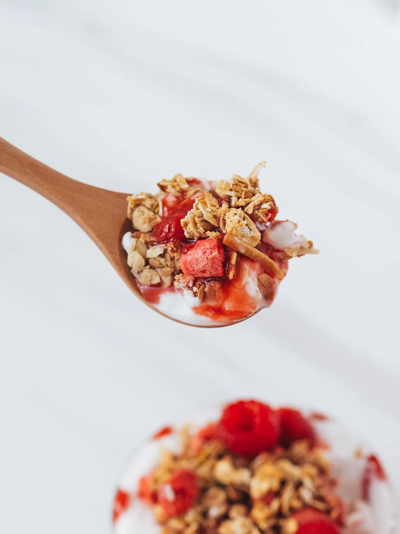 Breakfast Berry Parfait - Chloe Ting Recipes